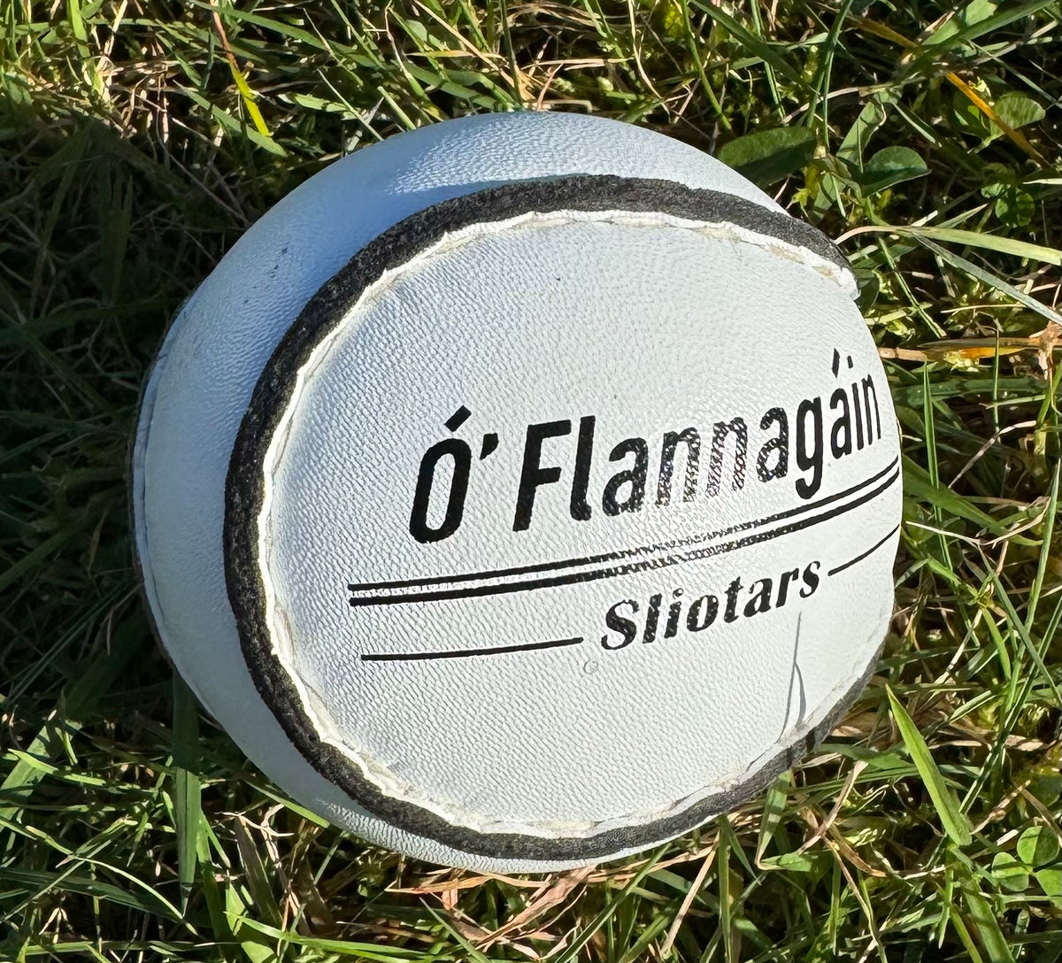 Size 4 Sliotars 12-Pack Championship – Ó’ Flannagáin Sliotars